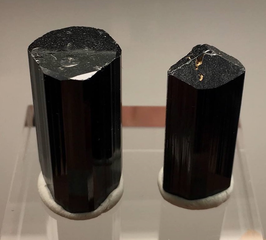 Turmalín | Černý skoryl z ČR - přírodní kámen - prodej, nabídka, cena